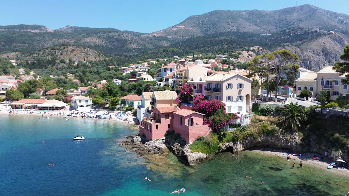 Assos: Colorful Village on the West Coast Kefalonia You Should not Miss